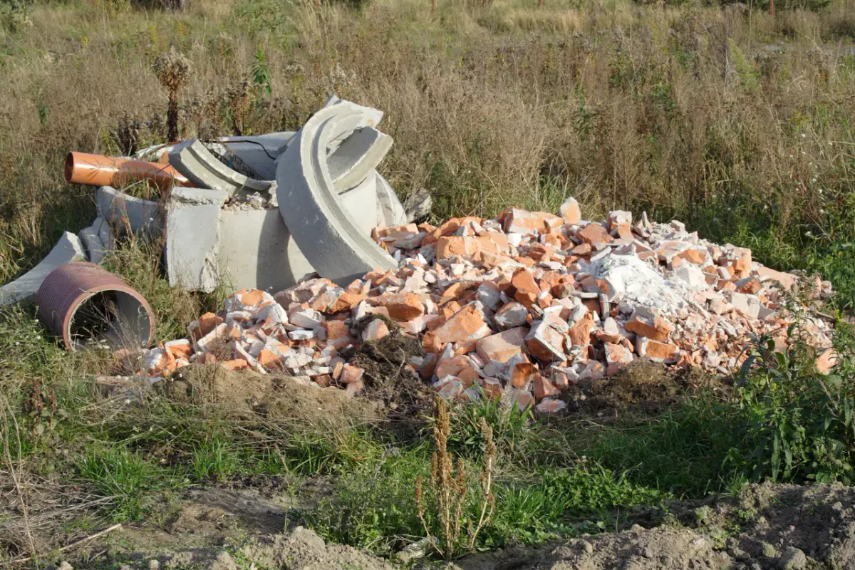 Smaltimento Calcinacci e Rifiuti Edili a Norma di Legge